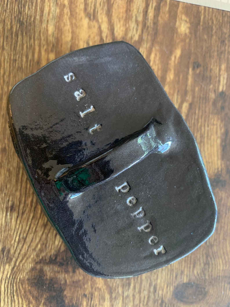 Handmade Ceramic Salt and Pepper Pinch Pot With Lid: Swiss Kitchenware ...