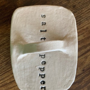 Handmade Ceramic Salt and Pepper Pinch Pot With Lid: Swiss Kitchenware ...