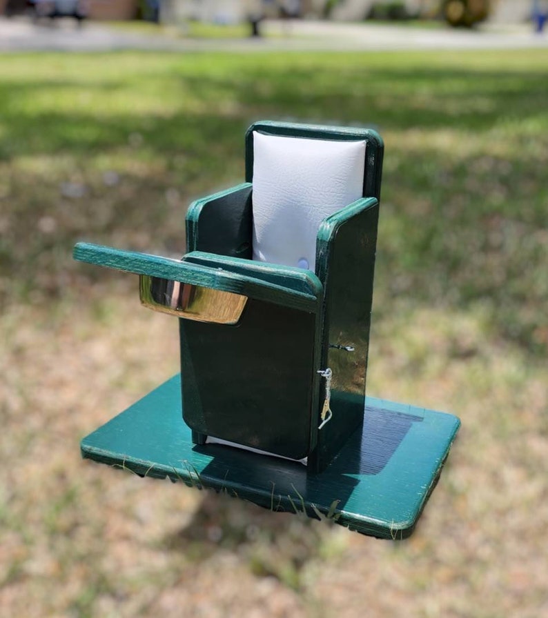 Bailey Chair for Dogs, High Chair for Dogs, Elevated Eating Chair for ...