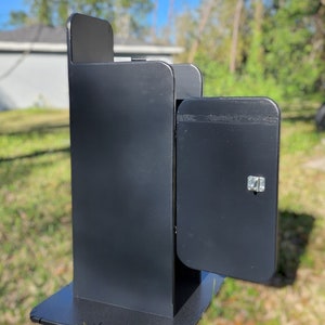 Bailey Chair for Dogs, High Chair for Dogs, Elevated Eating Chair for ...