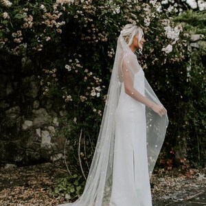 DAISY VEIL | Embroidered Daisy Veil, Single Tier Veil - Etsy