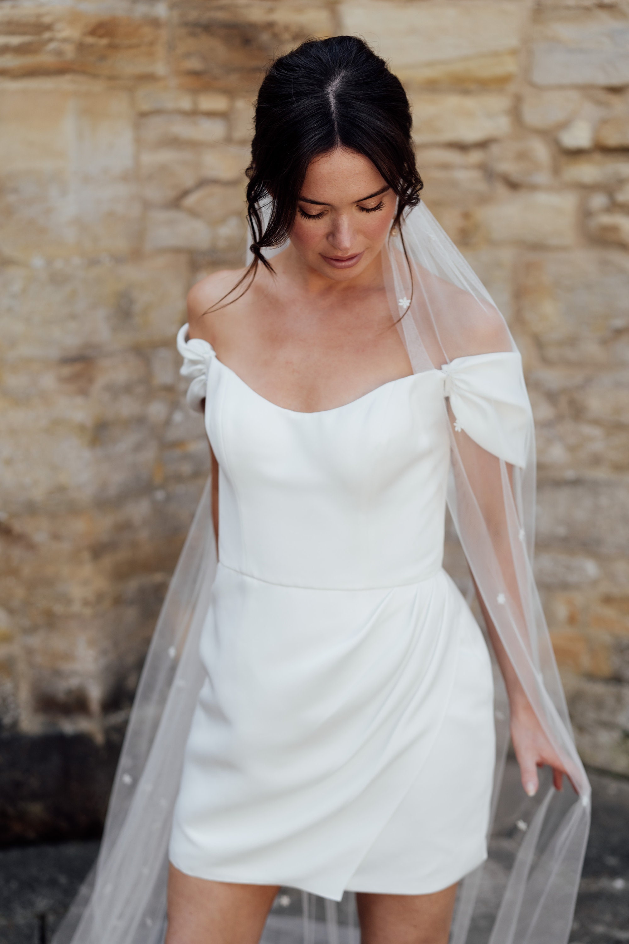 DAISY VEIL Embroidered Daisy Veil Single Tier Veil - Etsy