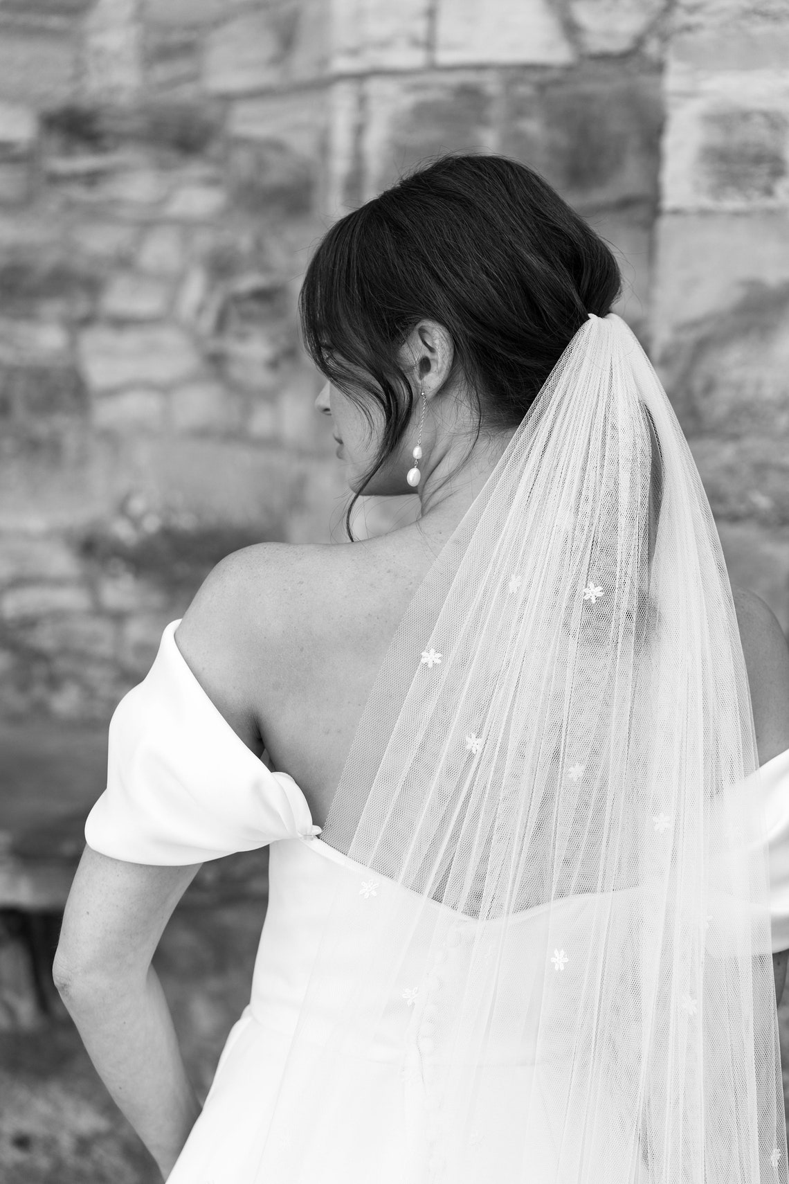 DAISY VEIL Embroidered Daisy Veil Single Tier Veil - Etsy