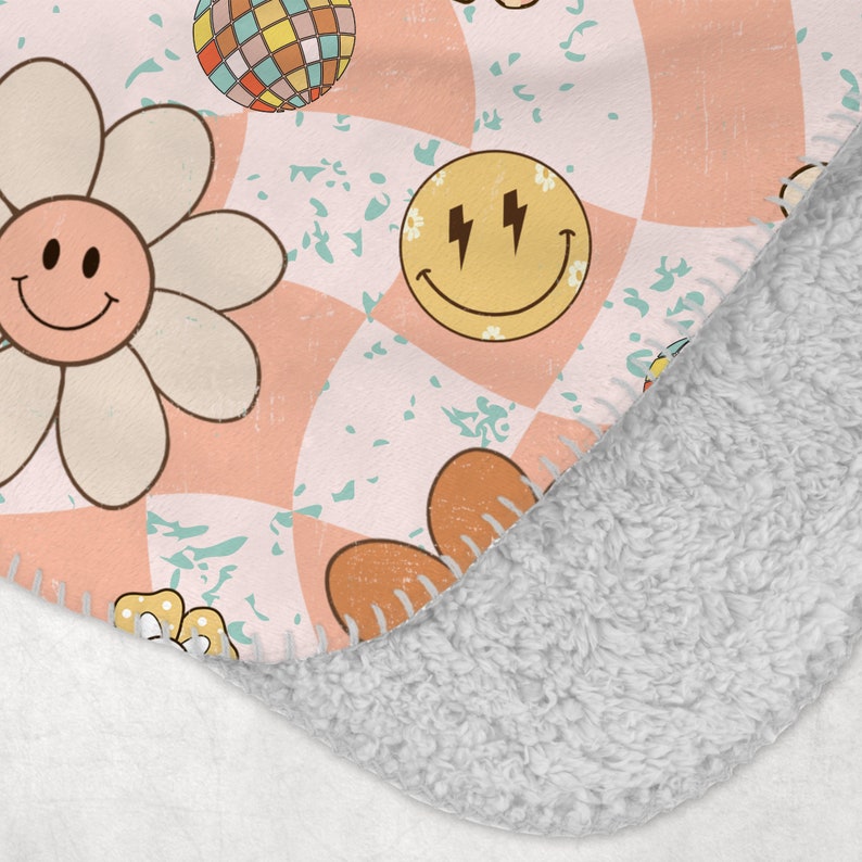 Retro Happy Face Warm Blanket, Dorm Decor College Girl, Sherpa Throw ...