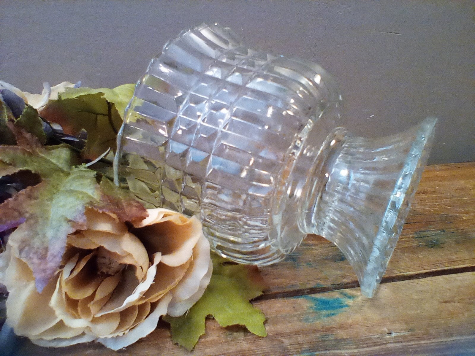 FTDA Centerpiece Vase From 1986. Great Pressed Glass Pedestal Vase in ...