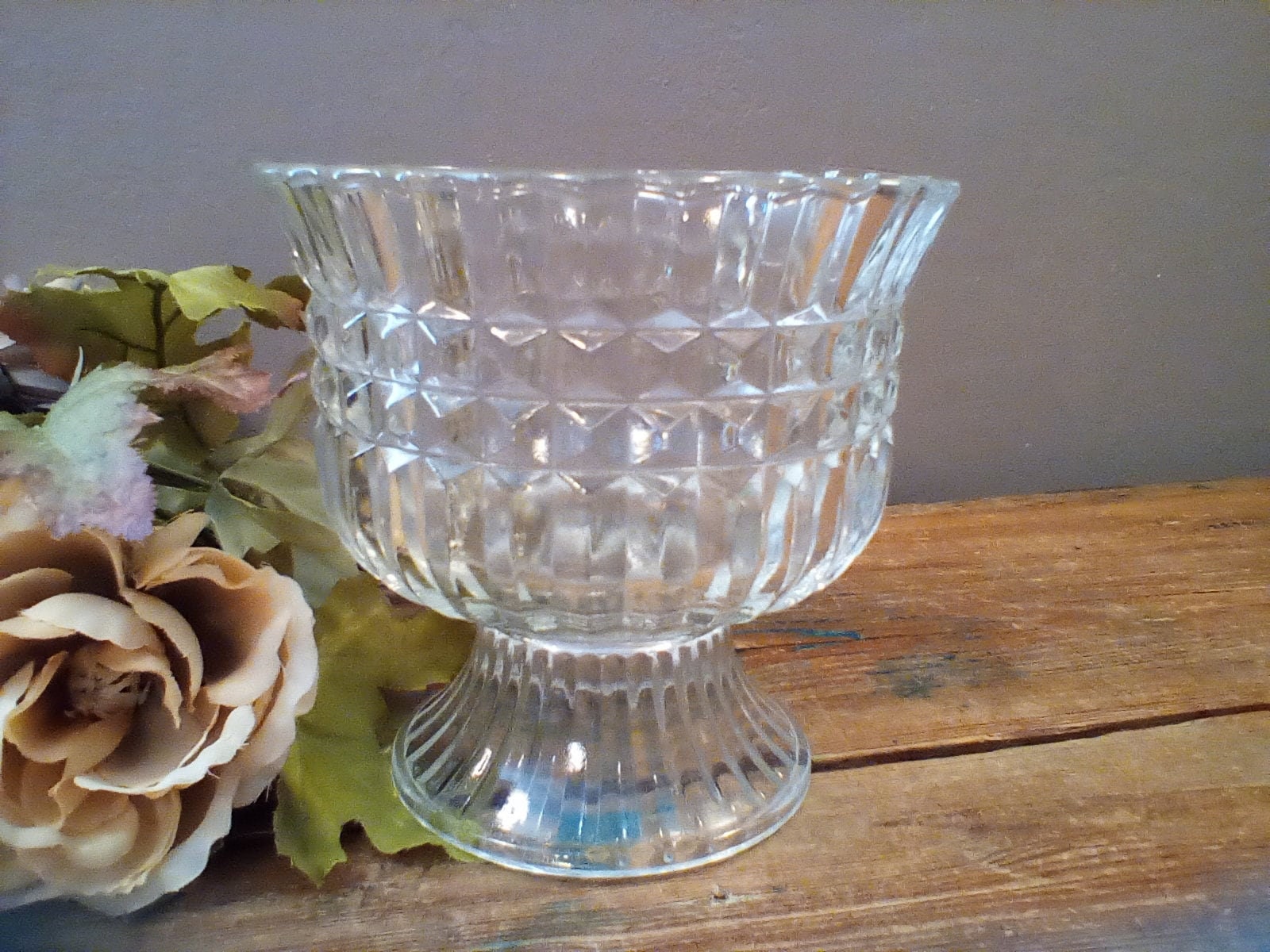 FTDA Centerpiece Vase From 1986. Great Pressed Glass Pedestal Vase in ...