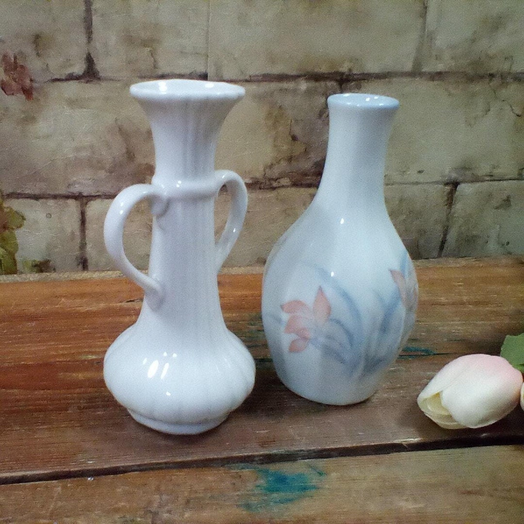 Vintage Pair of Bud Vases, 1960s Bud Vases, One White With Ridges and ...