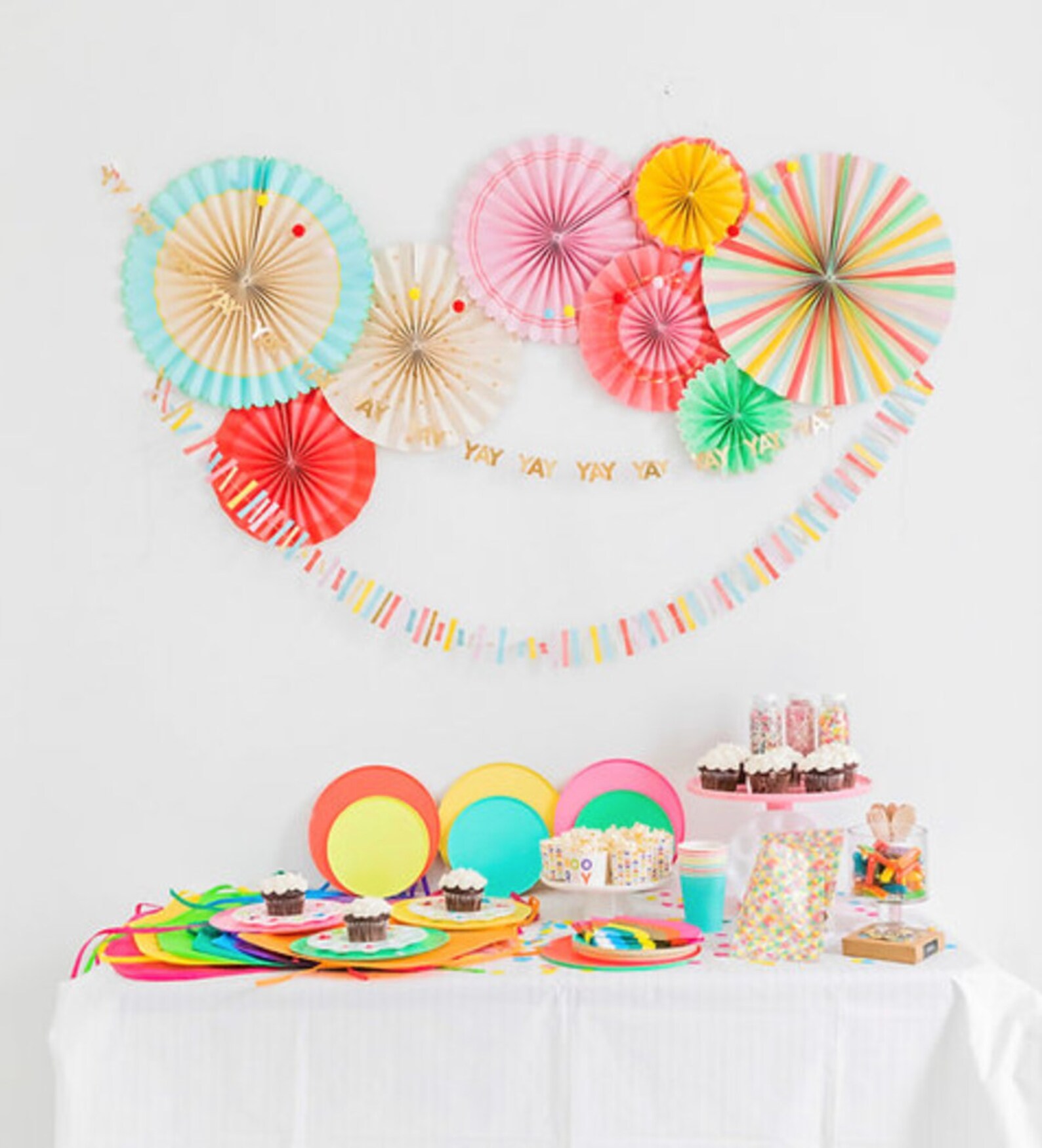 Art Theme Party Box, Children's Paint Event Kit and Decor, Reusable ...