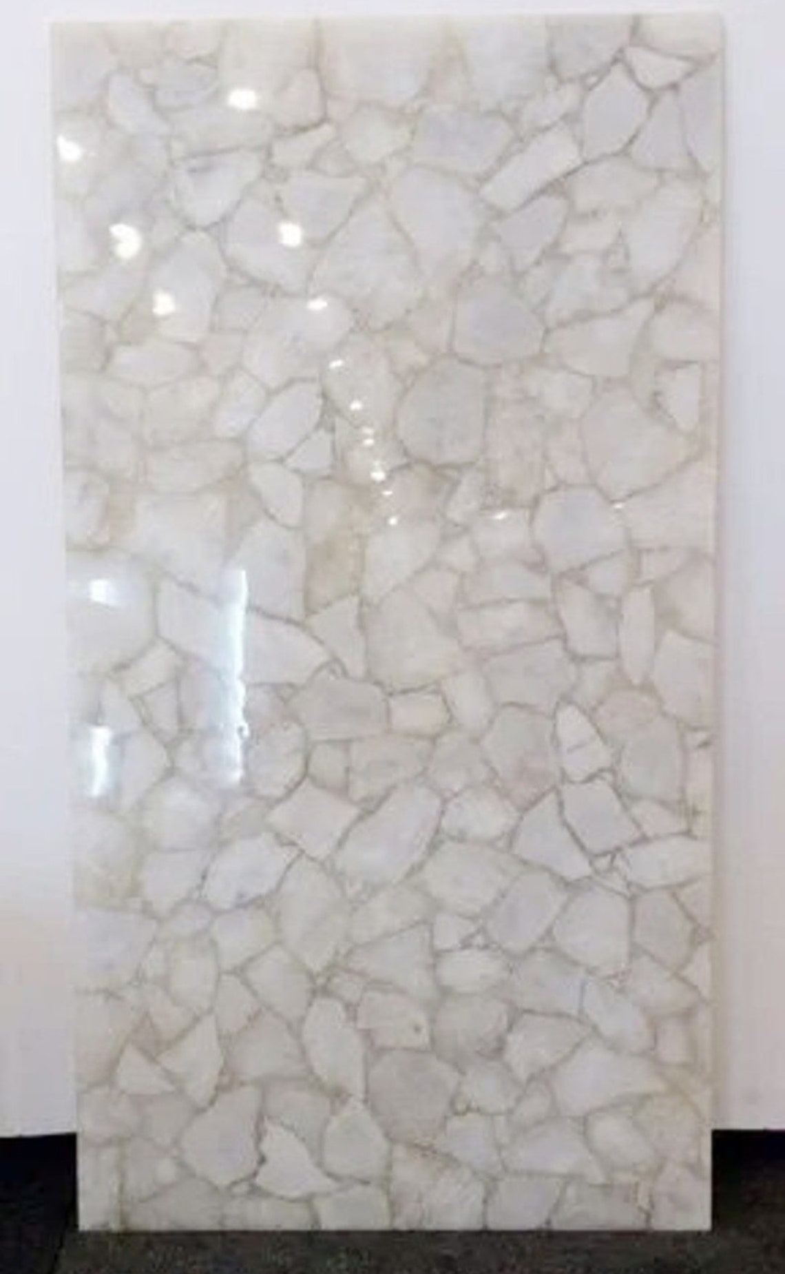 White Quartz Kitchen Counter | Dinning Table Top | Counter Table Top ...