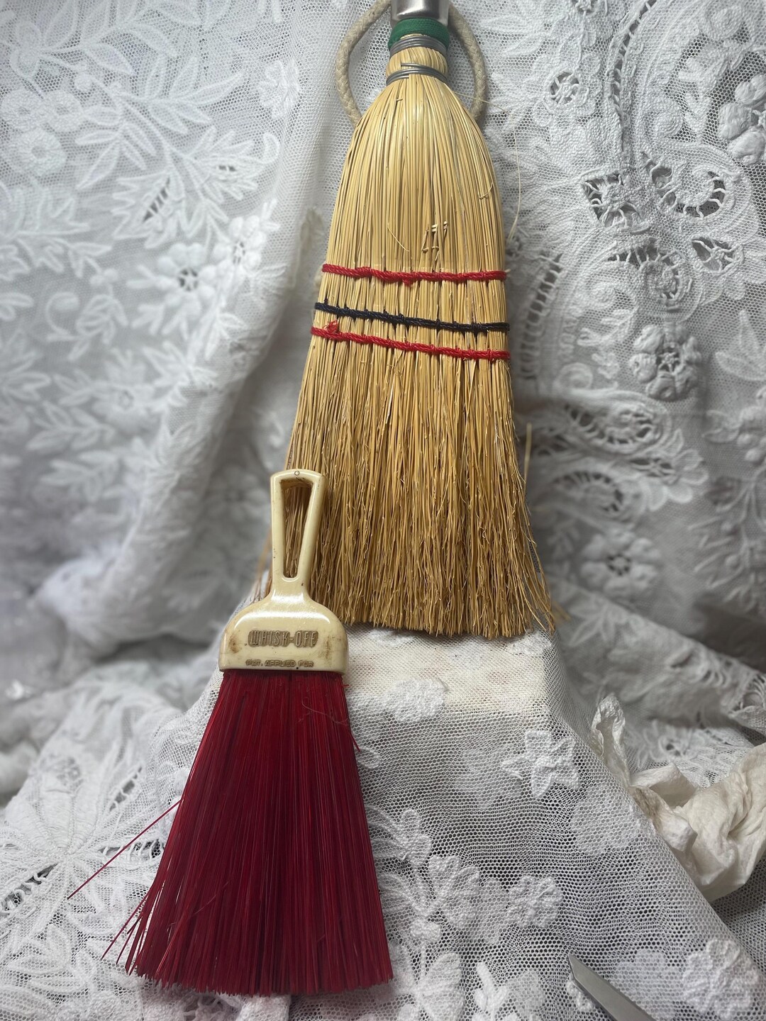 2 Vintage Whisk Brooms Whisk off Red Nylon 8” Straw Whisk Broom Red and ...