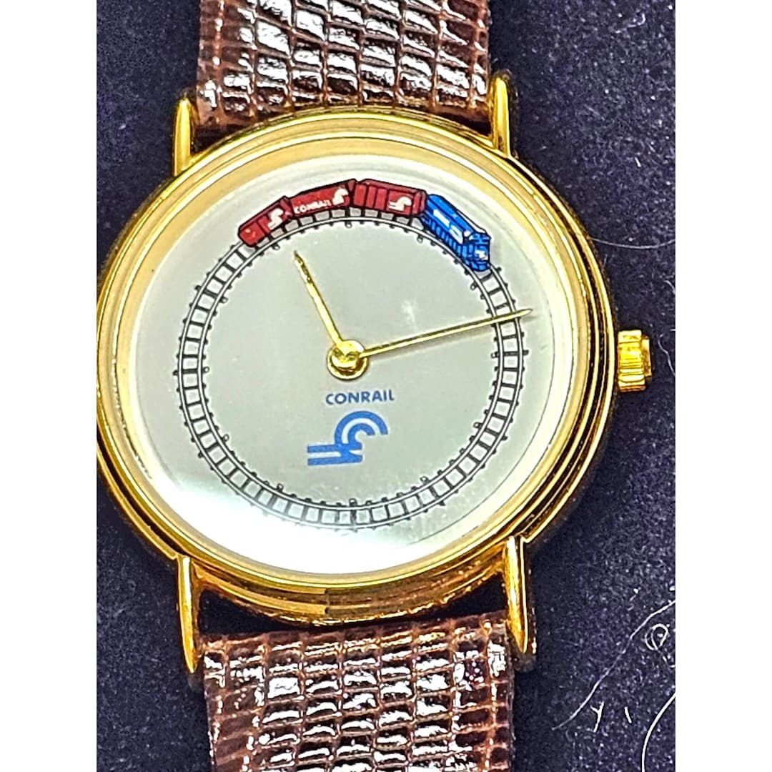 Vintage NEW Conrail Train Watch With Brown Leather Strap & Black Velvet ...