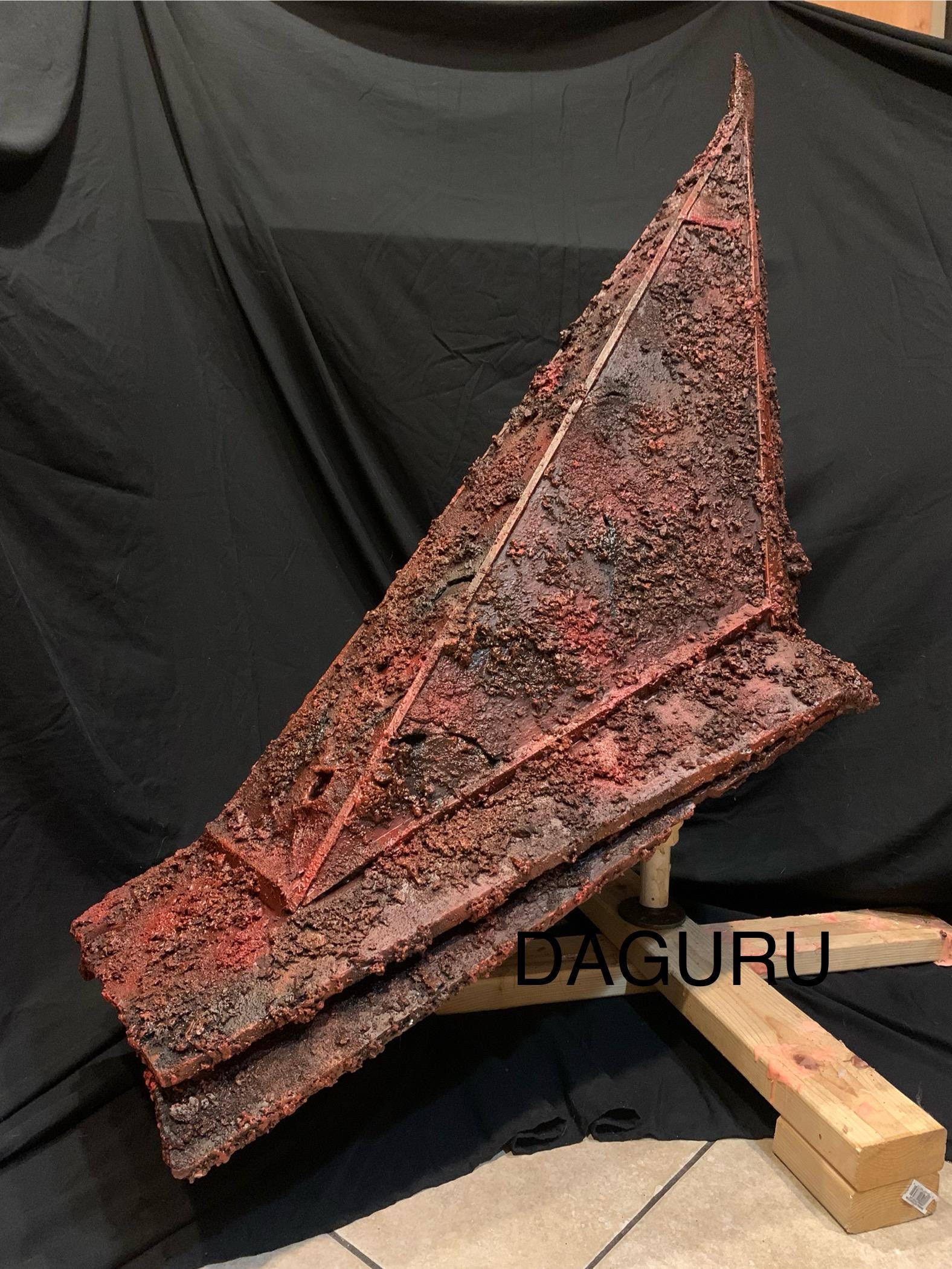Pyramid Head Helmet, 1:1 Scale Cosplay Prop, Wearable Pyramid Thing - Etsy
