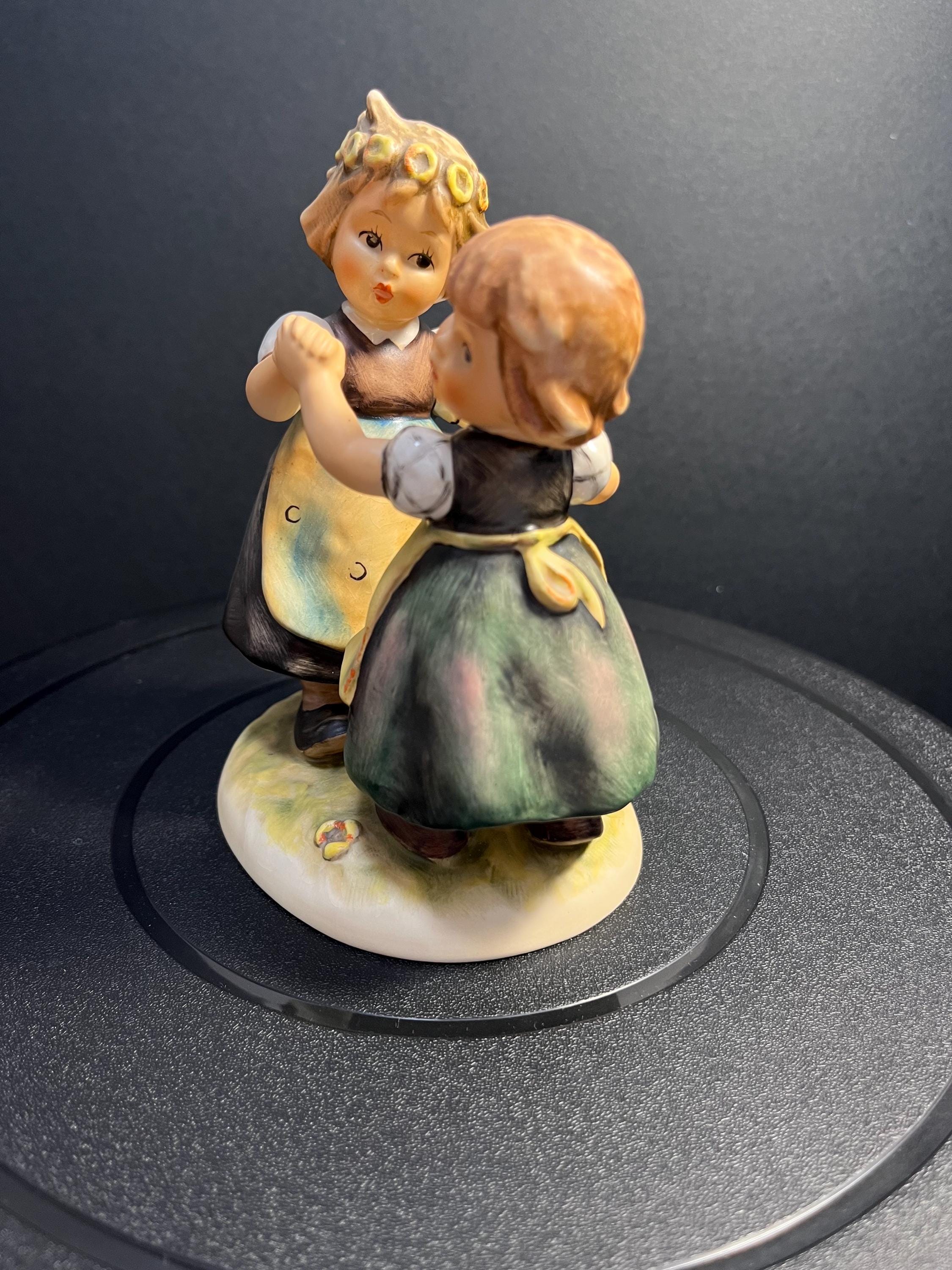 Spring Dance Goebel Hummel Figurine #353/0 - Two Sisters Dancing in ...