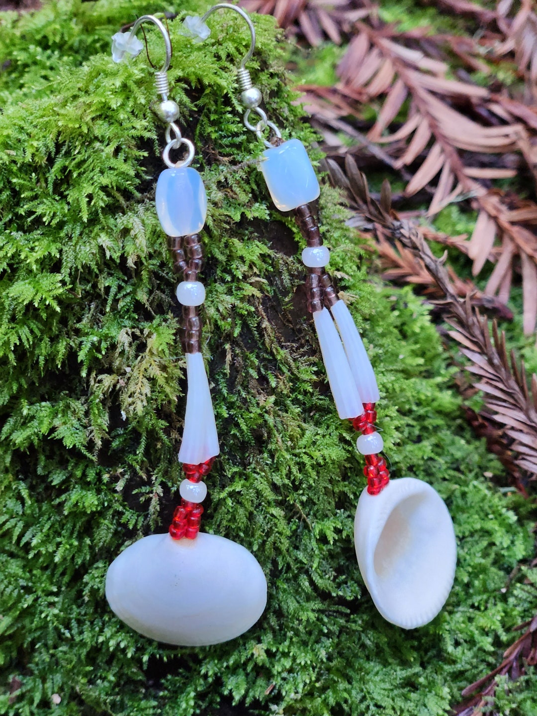 Handcrafted Native American Sinew Dentalium Clam Shell Red Purple Seed ...