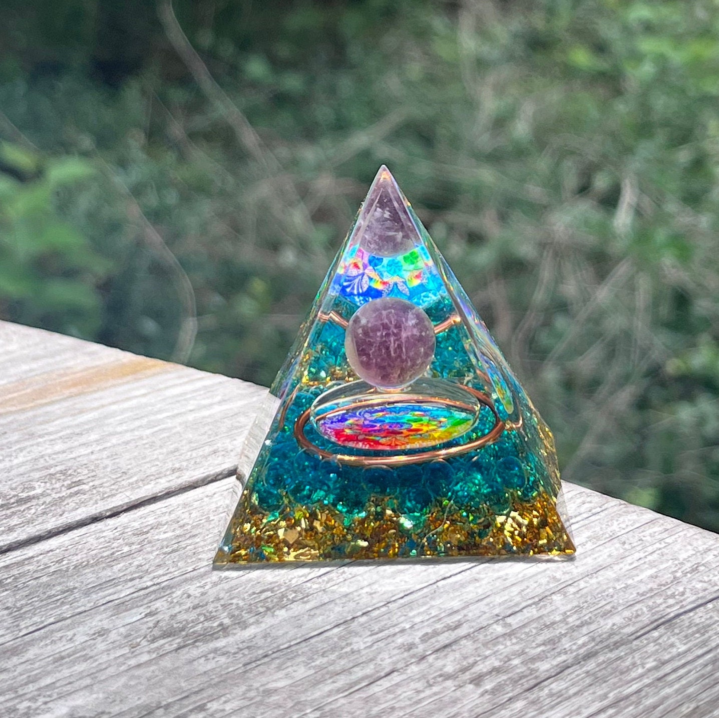 Energy Healing Amethyst Orgonite Pyramid - Etsy.de