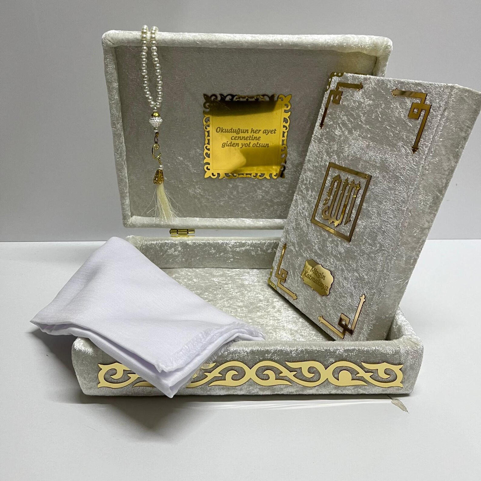White Personalized Quran Gift Set in Velvet Box | Medium Size Arabic ...