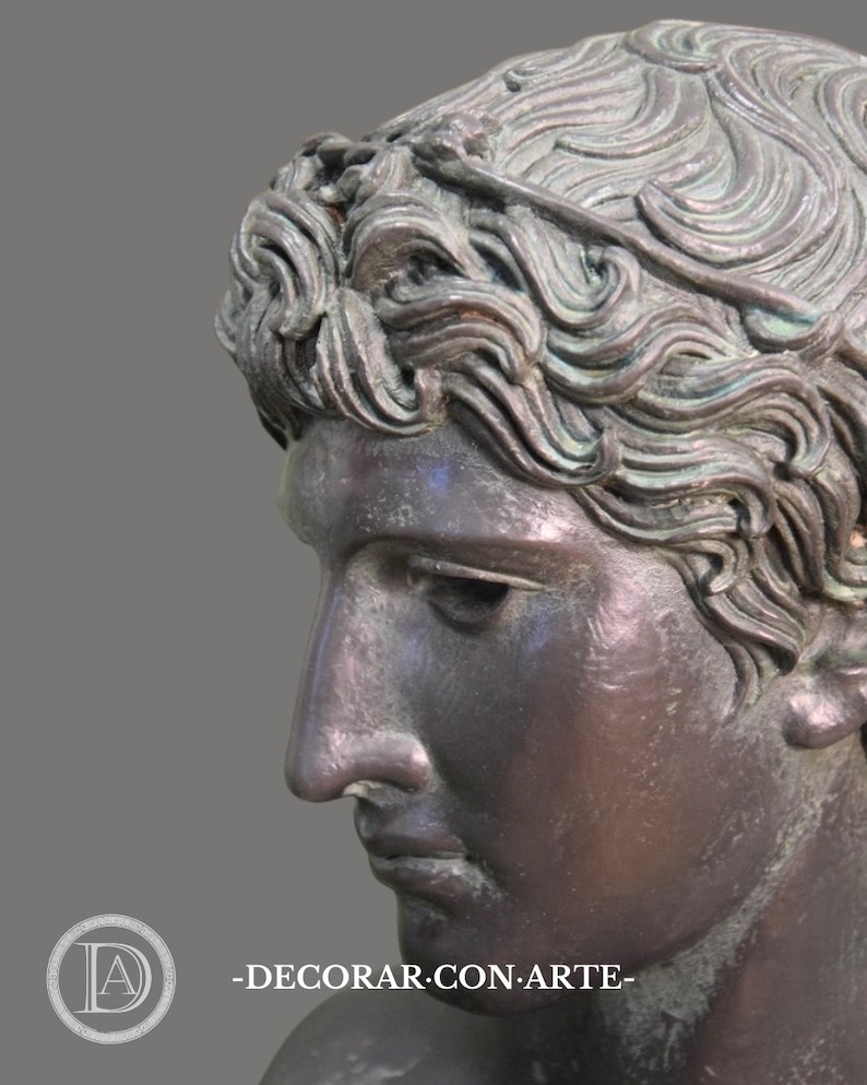 Bust of a Victorious Athlete. 38 Cm (14.96 Inches). Bronze Patina. Made ...
