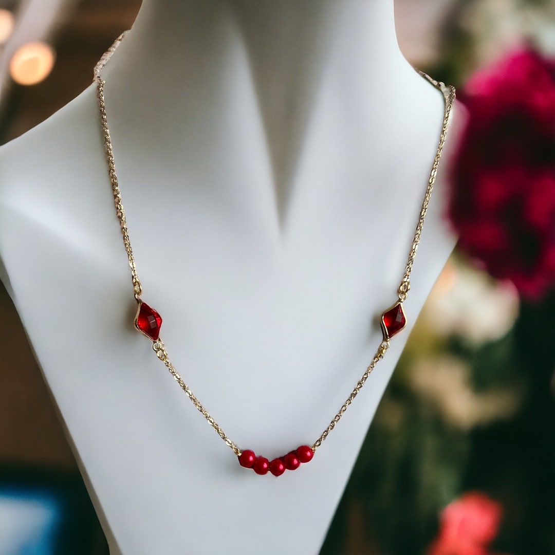 Long Red Beaded Necklace With Glass Pendants, Vibrant Long Dinner Date ...