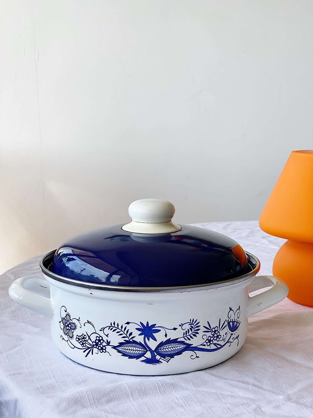 Medium Size Vintage Retro Blue Onion Patterned Enamel Metal Lidded Pot ...