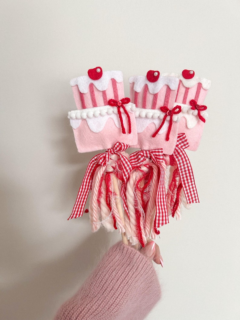 Valentine's Cake Wand - Felt Wand - Etsy