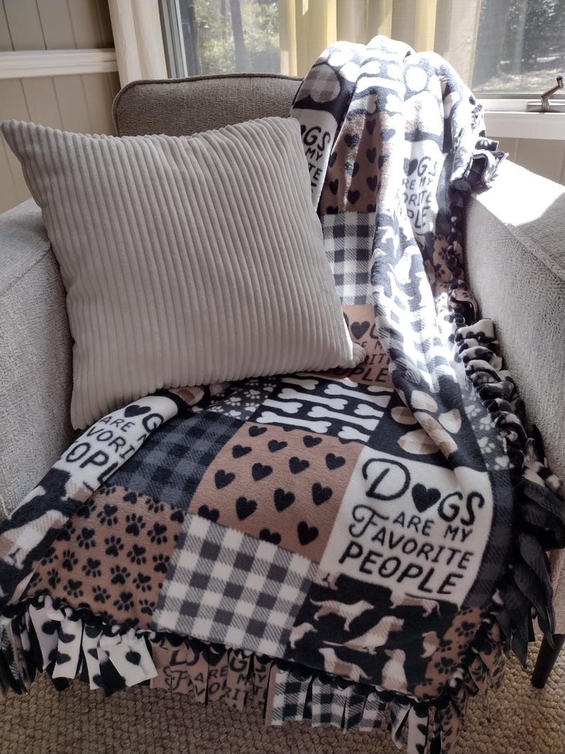 Dog Lover's Paw Print Fleece No Sew Throw Blanket - Etsy
