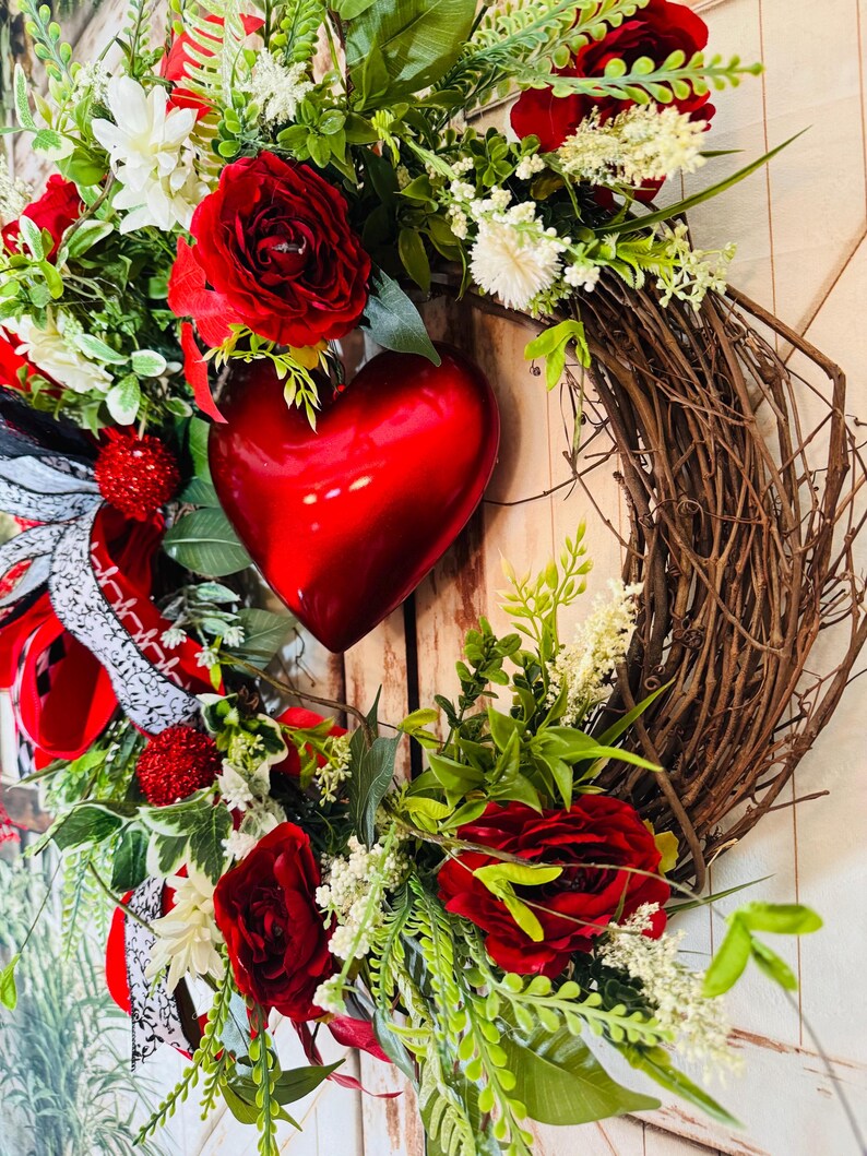 Valentines Day Wreath With Floating Heart - Etsy