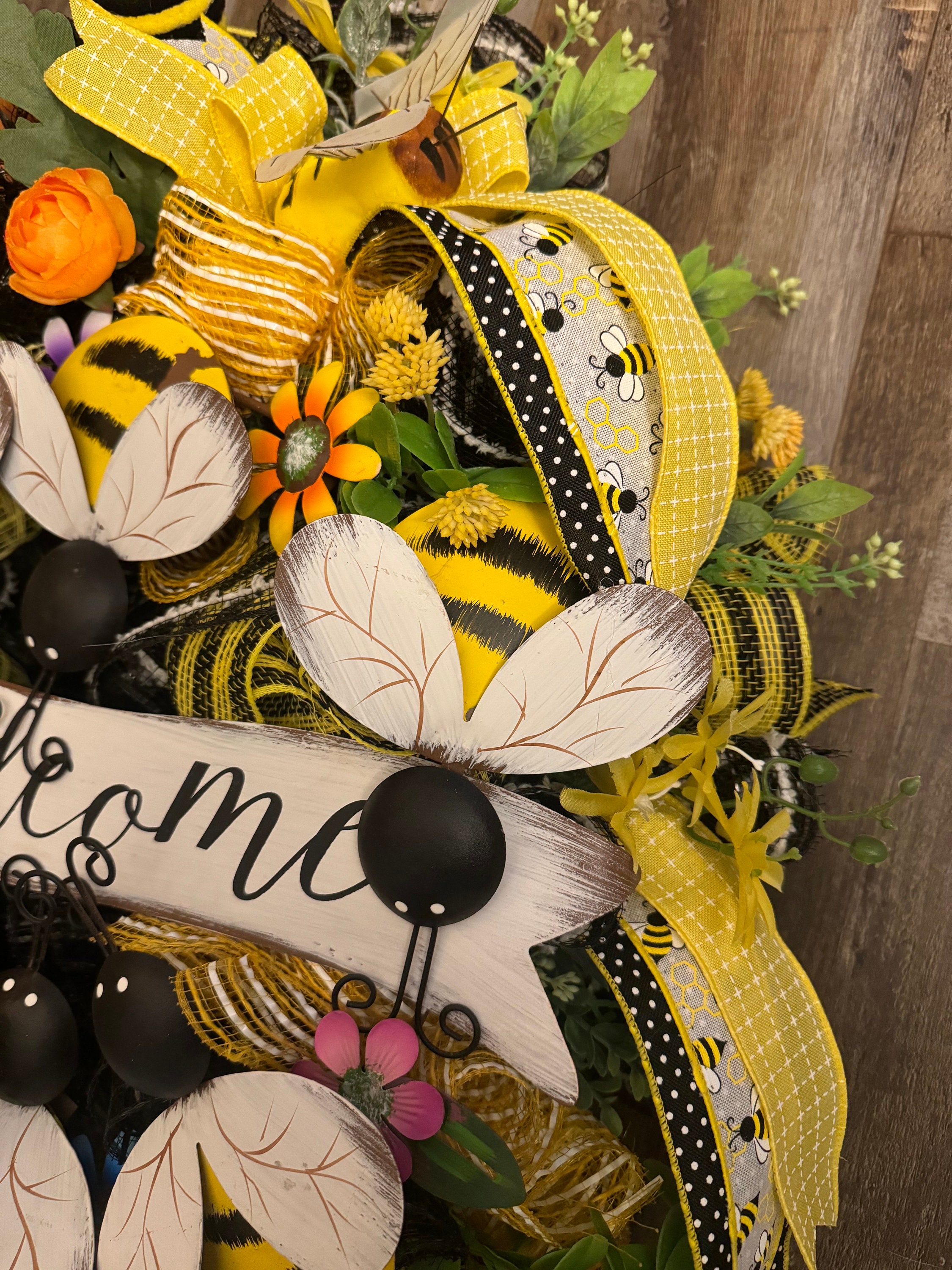 Bee Mesh Wreath - Etsy