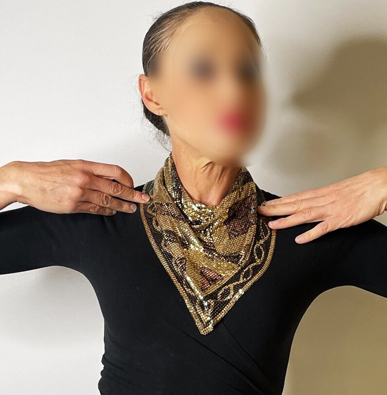 New York 1980s Metal Mesh Scarf Necklace Leather Velcro Clasp Printed ...