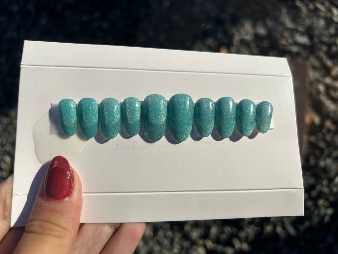 Magnetic French Tip Press on Nails - Etsy