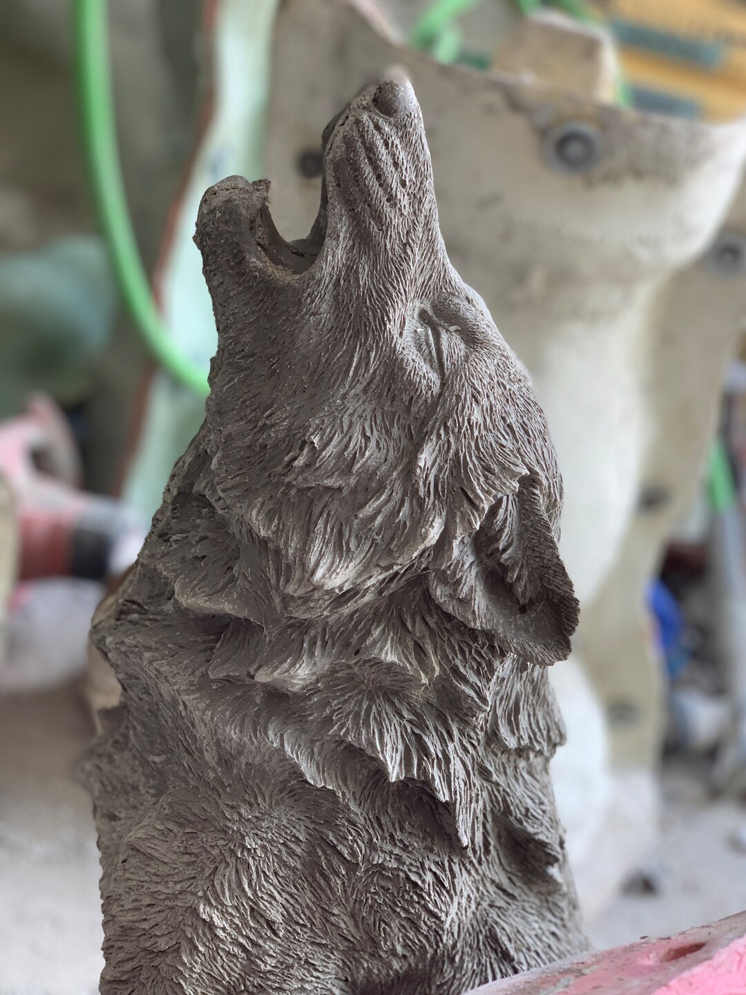 LIFE-SIZE MASSIVE Wolf Statue Sitting Up-right Howling Wolf Statue ...