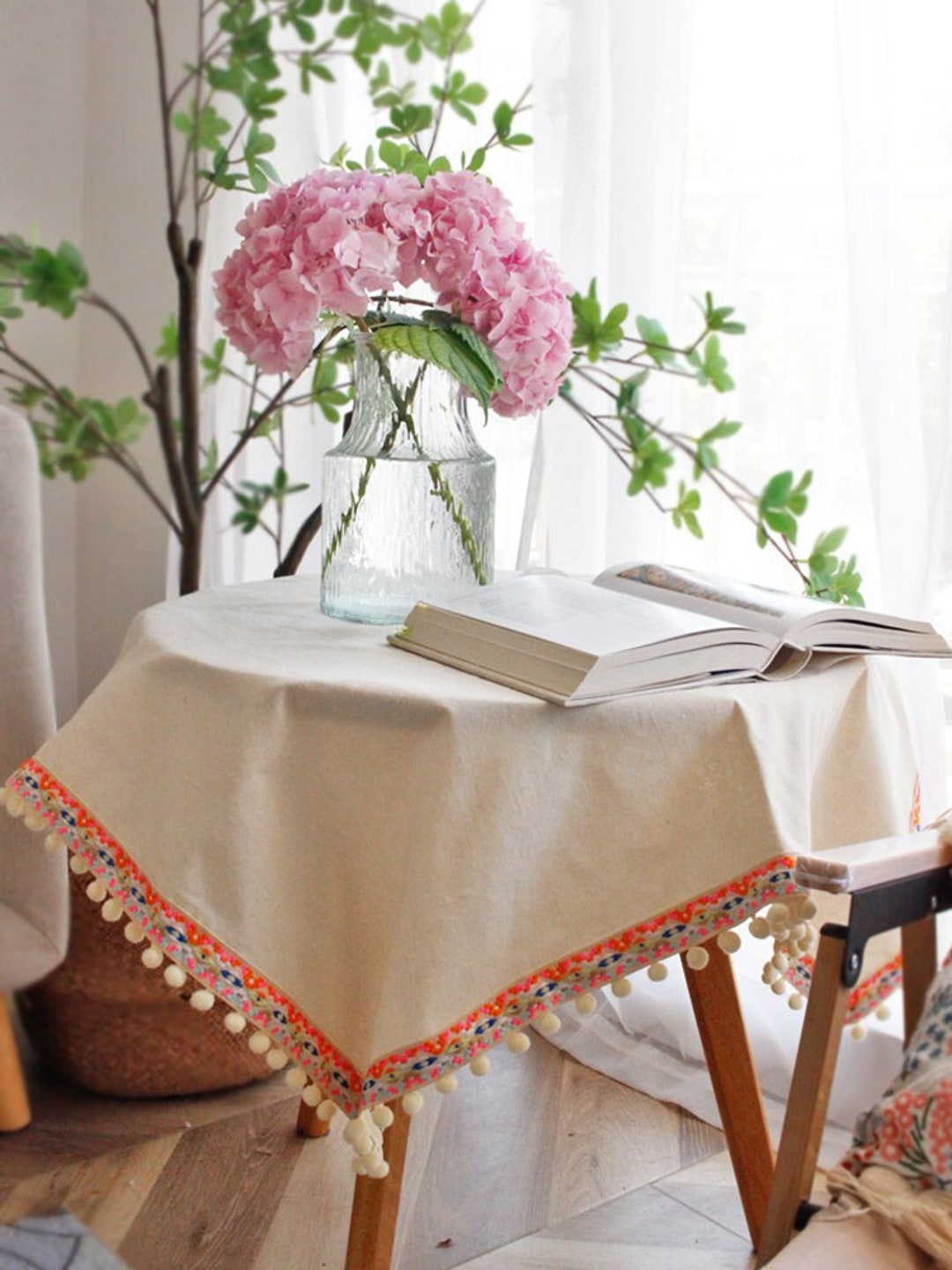 Round Tablecloths in a Variety of Colours, Cotton and Linen Tablecloth ...