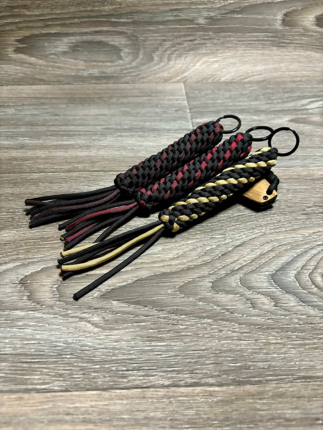 Handmade Paracord Keychain: Custom Braided Key Fob With Hidden Pocket ...