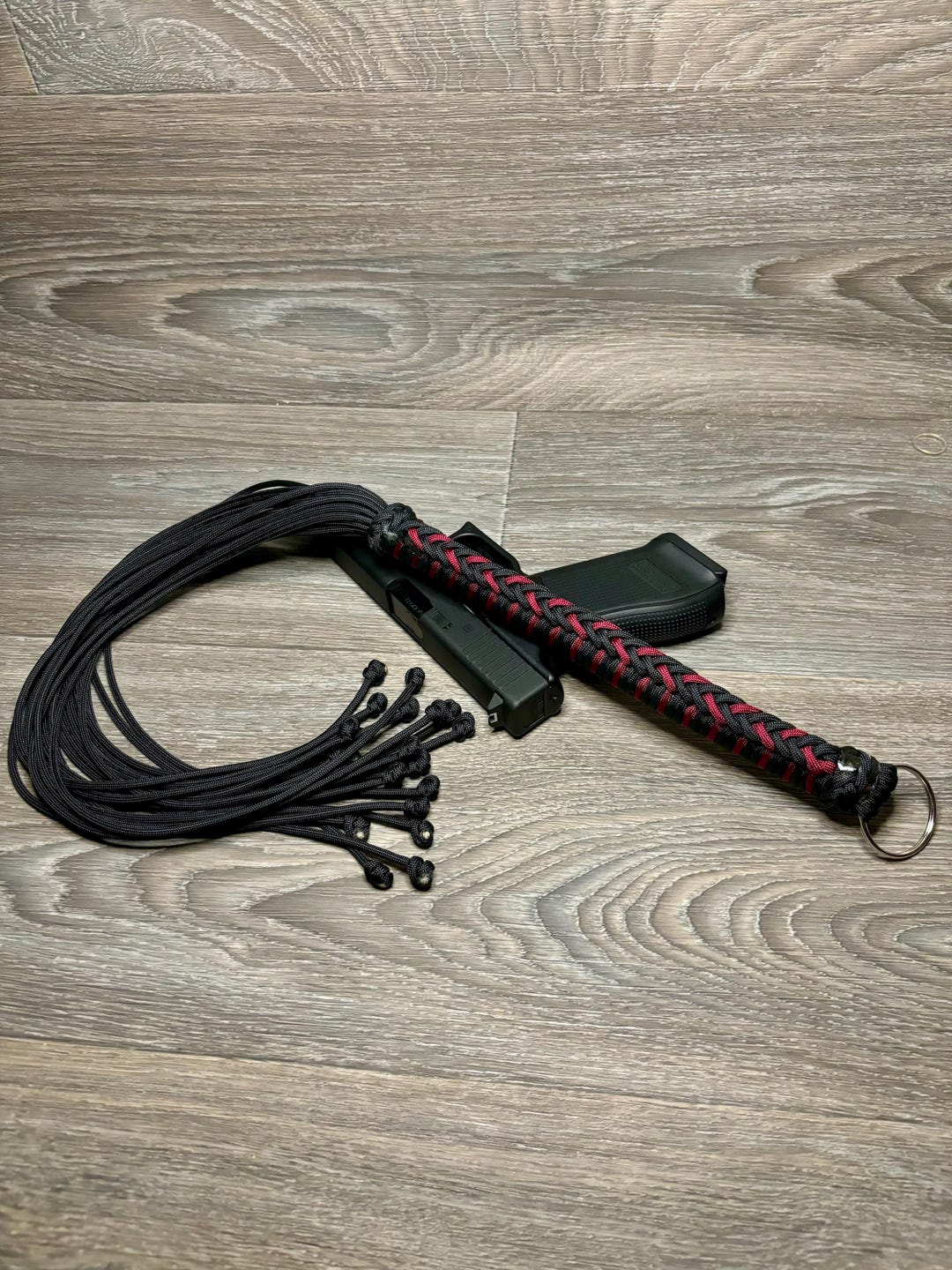 Custom Two Colored Handmade/hand Wrapped 20 Strand Paracord Flogger ...