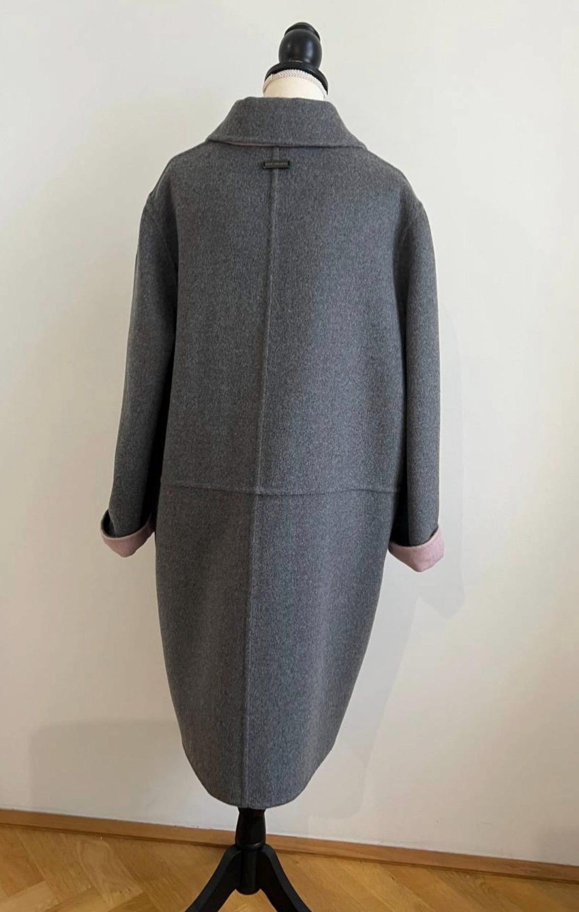 Beautiful Wool Coat From Italian Designer Luisa Spagnoli. Grey and Pink ...