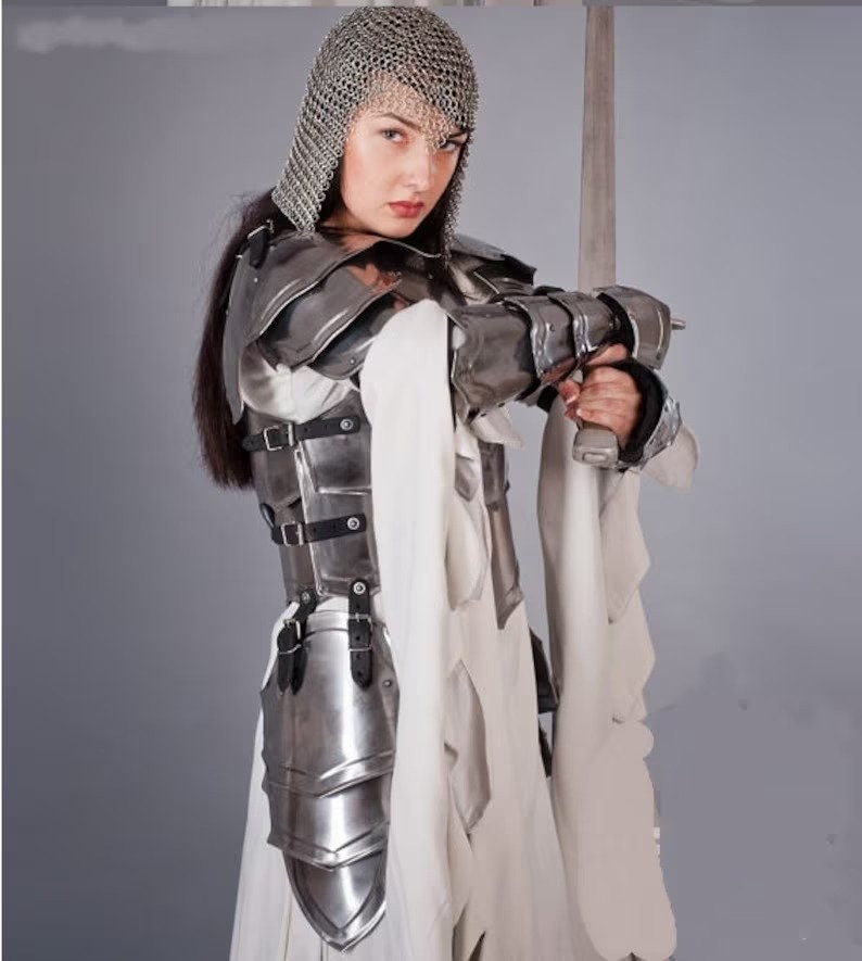 STEEL 18 GAUGE , Medieval Women Body Armor, Female Knight Suit, Queen ...