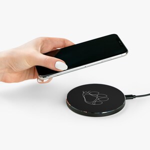 Minimalist Dog Paw Print Design Wireless Charger - Etsy