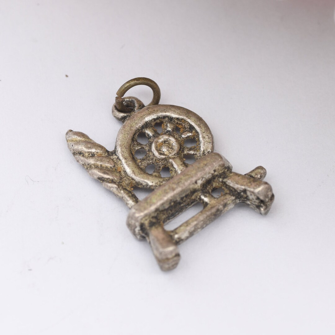 Vintage Spinning Wheel Charm Pendant Novelty Fairy Tale Theme for Charm ...