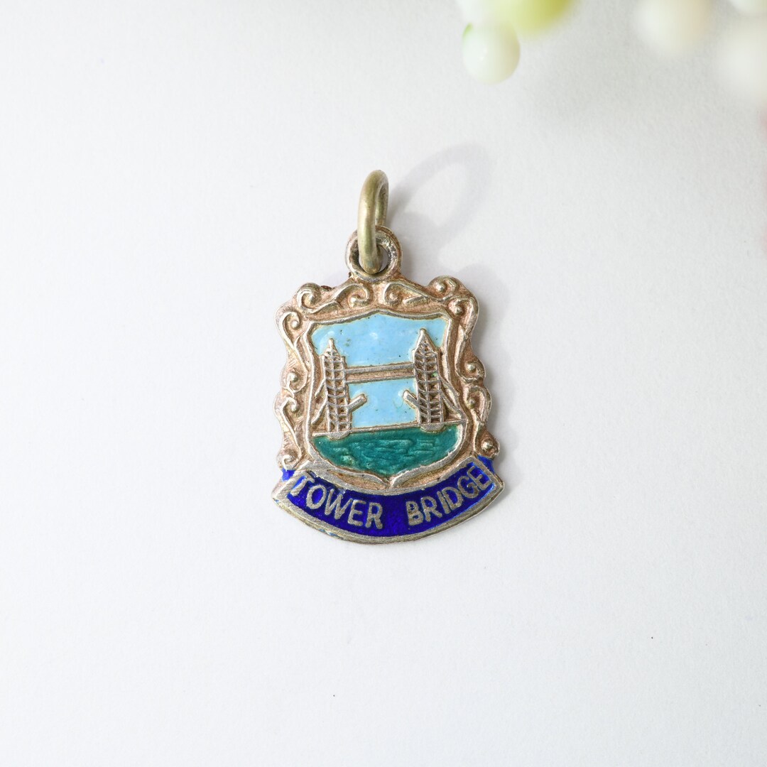 Vintage Tower Bridge Souvenir Travel Charm London England Souvenir Gift ...