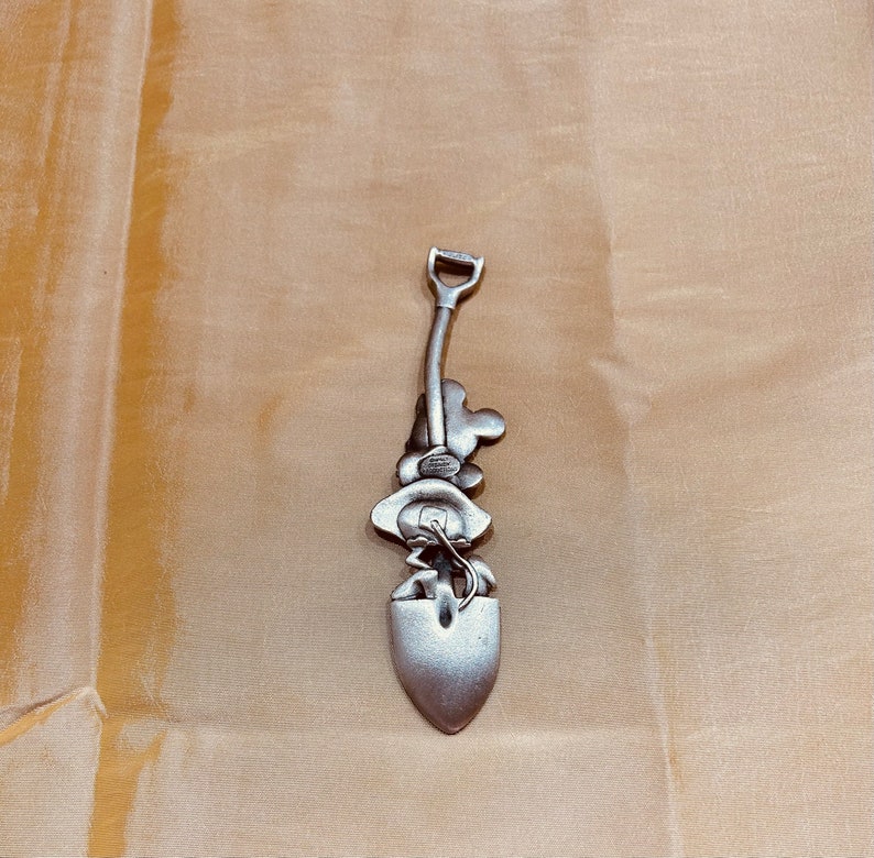 Pair of Vintage Mickey and Minnie Mouse Pewter Shovel Spoons - Etsy