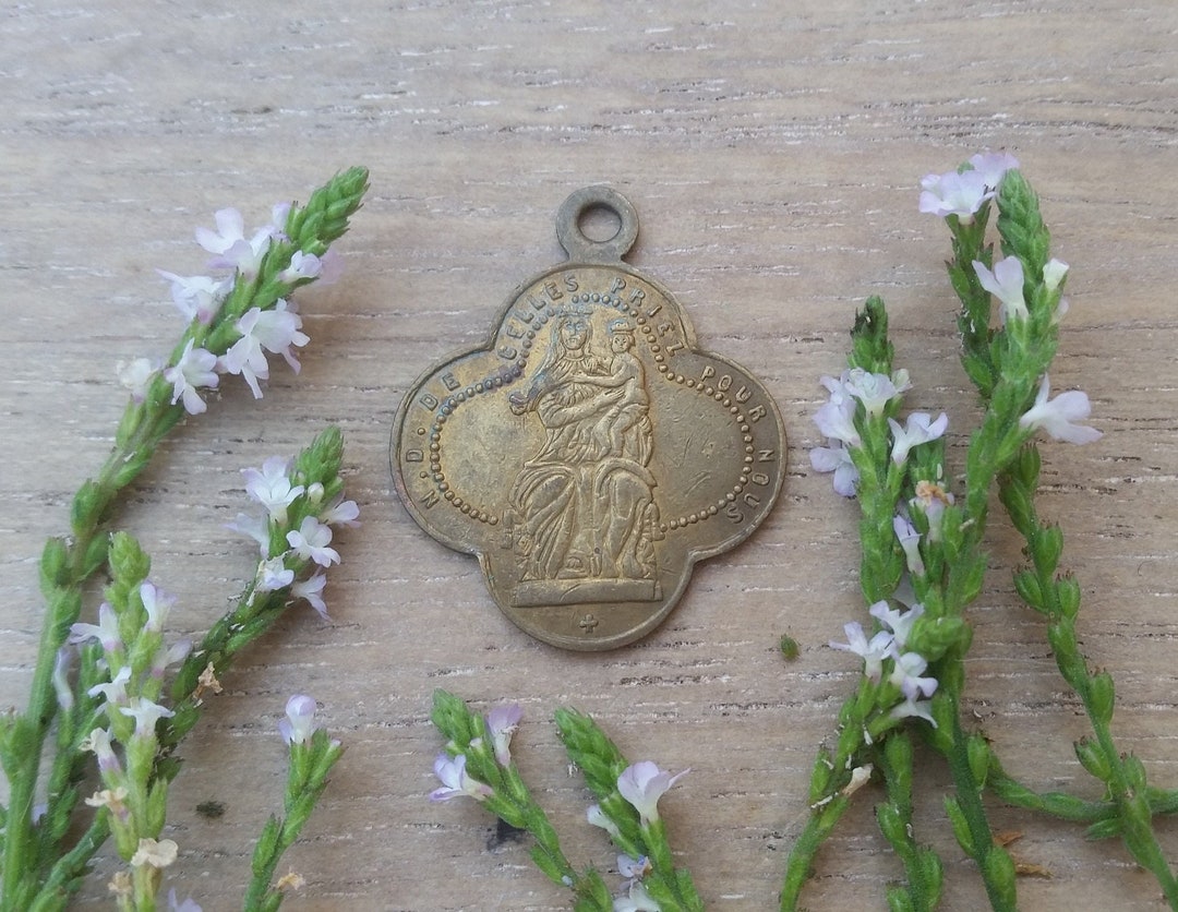 Our Lady of Celle Communion Medal With Host and Chalice - Eucharist ...
