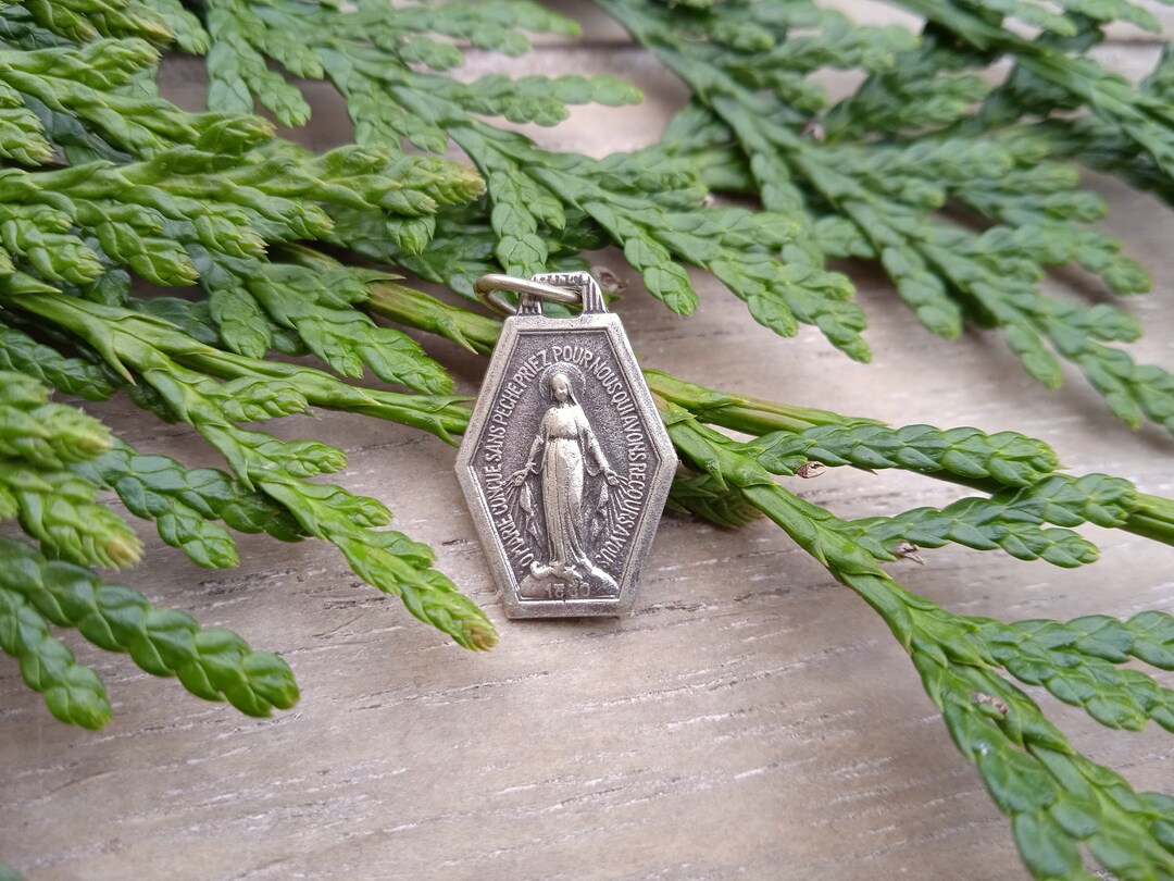Religious Pendant Blessed Virgin Mary Antique Miraculous Medal Catholic ...