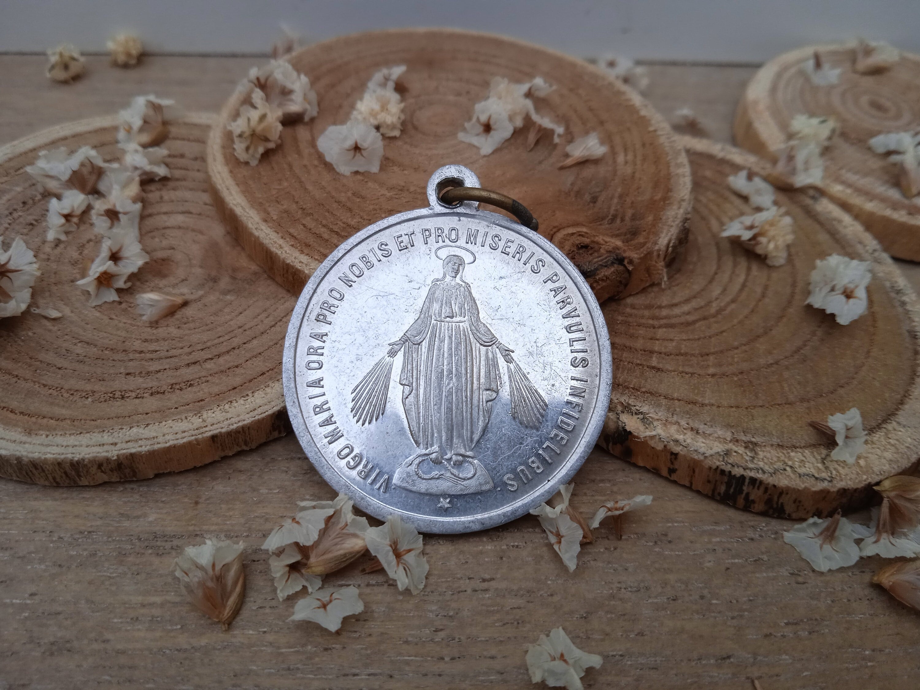 Religious Pendant - Blessed Virgin Mary Medal - Sancta Infantia ...