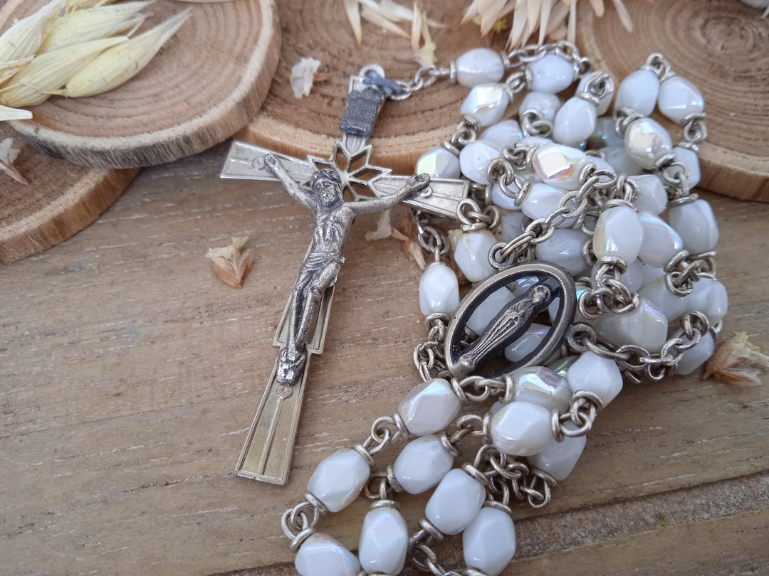 White Christian Prayer Beads - Jesus Christ Sacred Heart Rosary ...