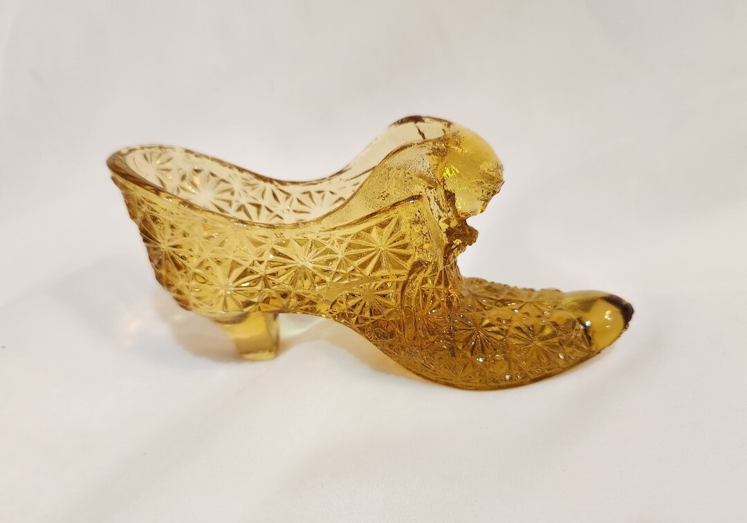 Vintage Cat Head Glass Shoe Slipper Daisy and Button Pattern by Kemple ...