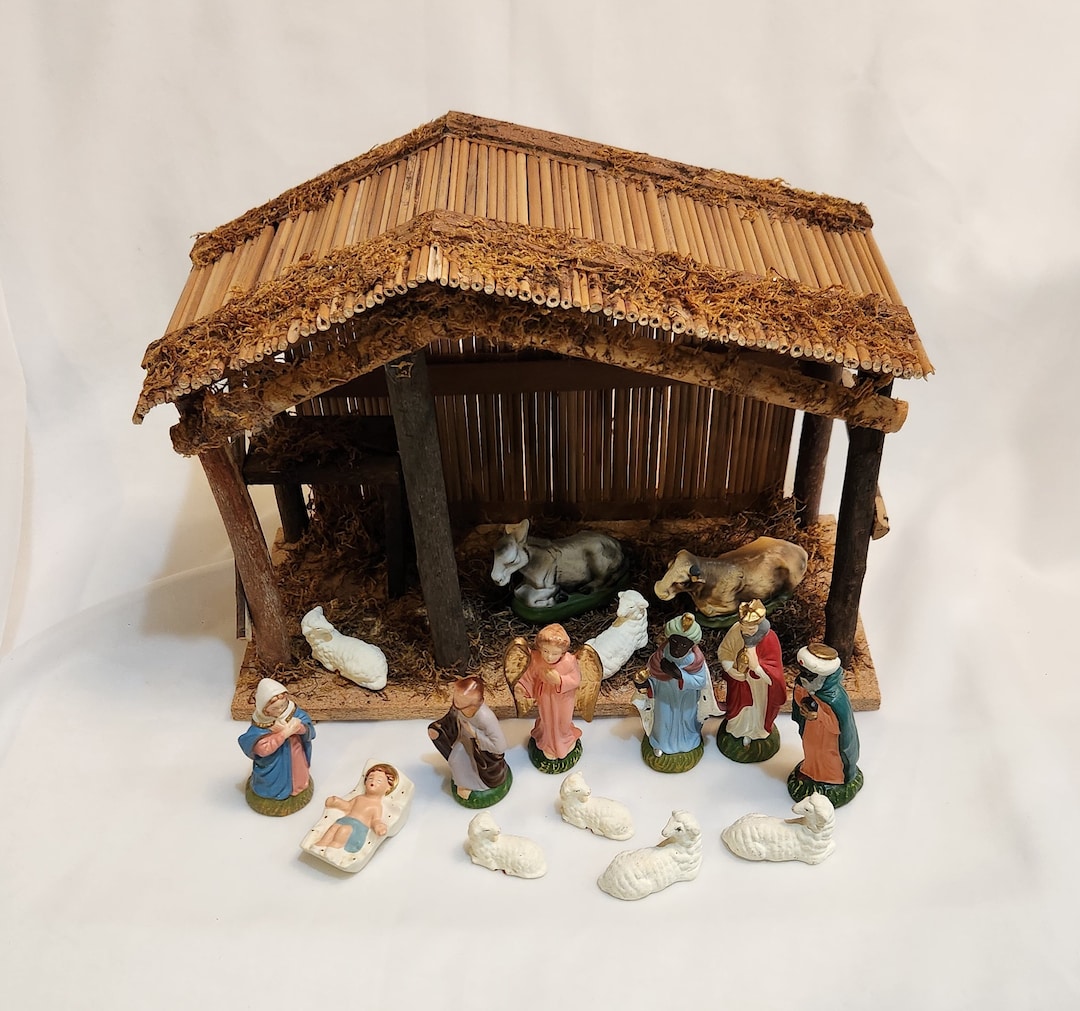1983 Enesco Nativity Stable and 15 Figurines Hand Painted Japan Vintage ...