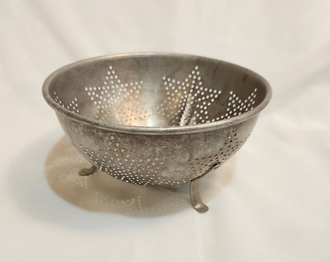 Vintage Aluminum Colander Strainer Star Design 3 Legs | Vintage Cooking ...