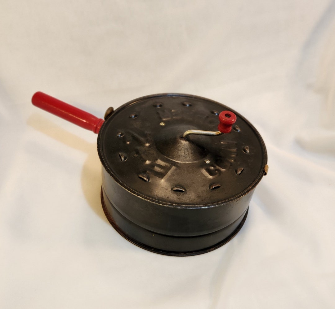 E-Z Corn Popper With Red Handle - Stovetop Popcorn Pan | Vintage ...