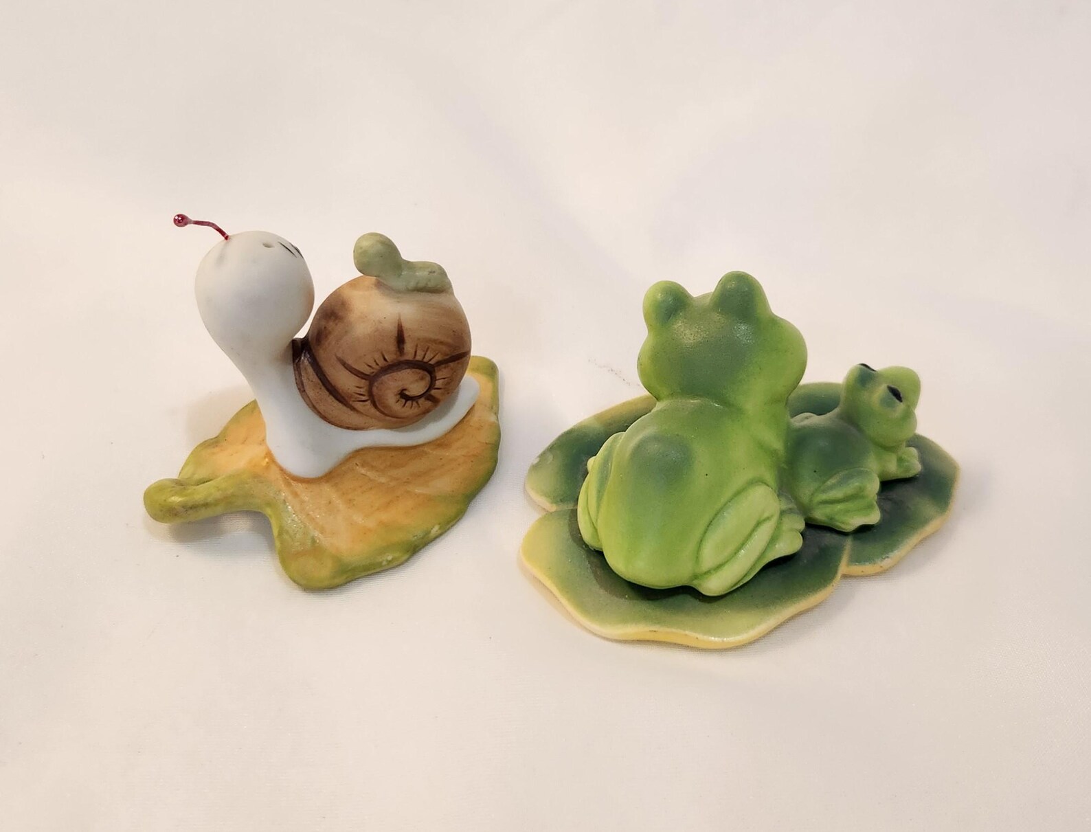 Vintage Lefton Frogs on Lily Pad and Homco Snail Figurines Curio ...