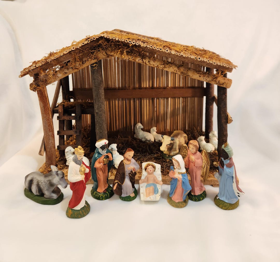 1983 Enesco Nativity Stable and 15 Figurines Hand Painted Japan Vintage ...