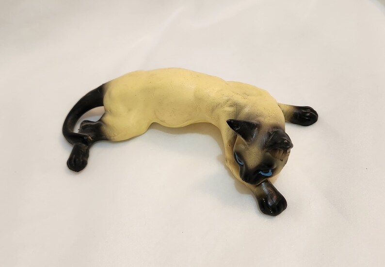 Vintage Lego Japan Siamese Cat Lounging Shelf Sitter Bisque Figurine ...
